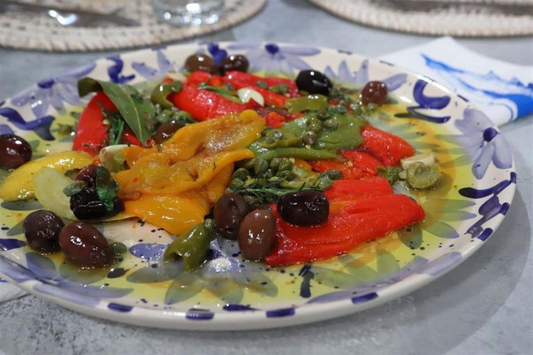 Morrones rojos, caros y ricos | Neuquén Al Instante | Periodismo ...